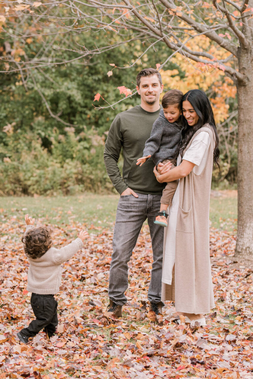 Why Extended Family Session Are Perfect for Fall: Capture Timeless ...